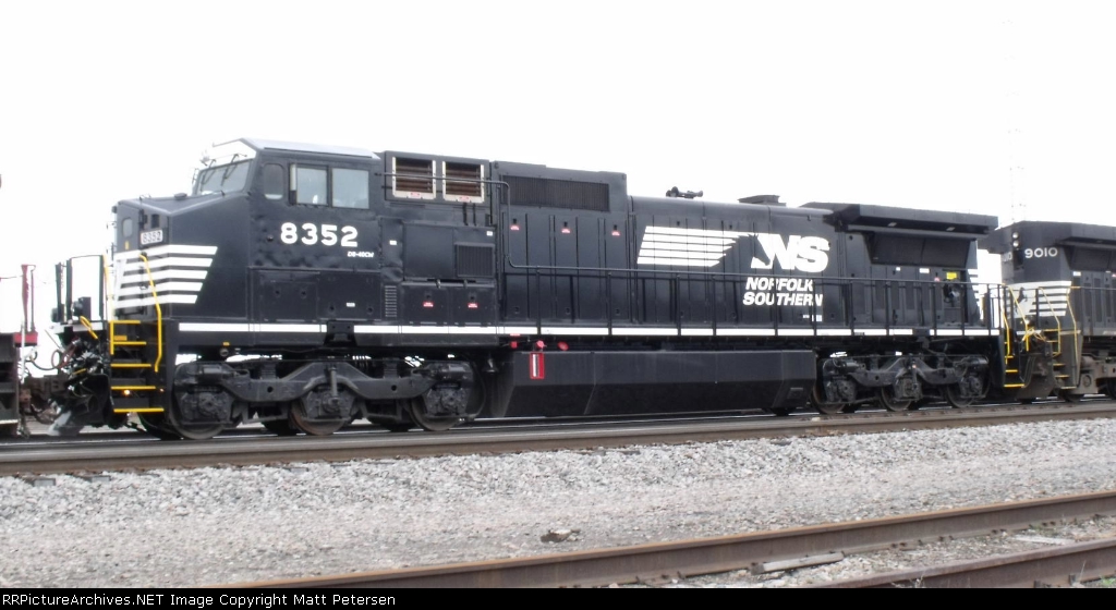 NS 8352
